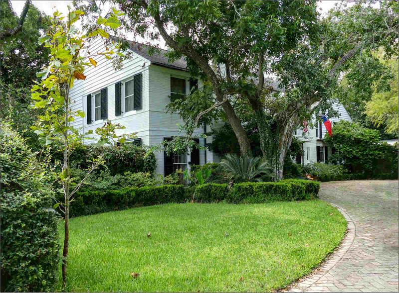 10 Low-Maintenance Landscaping Ideas for South Texas | Wikilawn